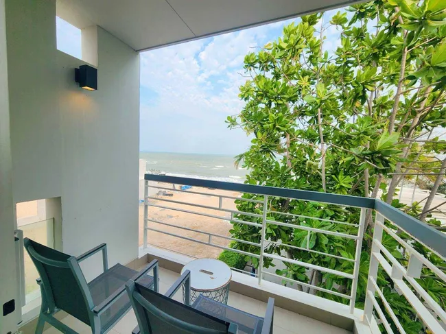 BBG beachfront poolvilla - ชะอำ | จองเลยที่ Shopmung