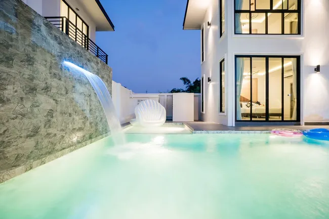 Mana Fun Pool Villa - พัทยา | จองเลยที่ Shopmung